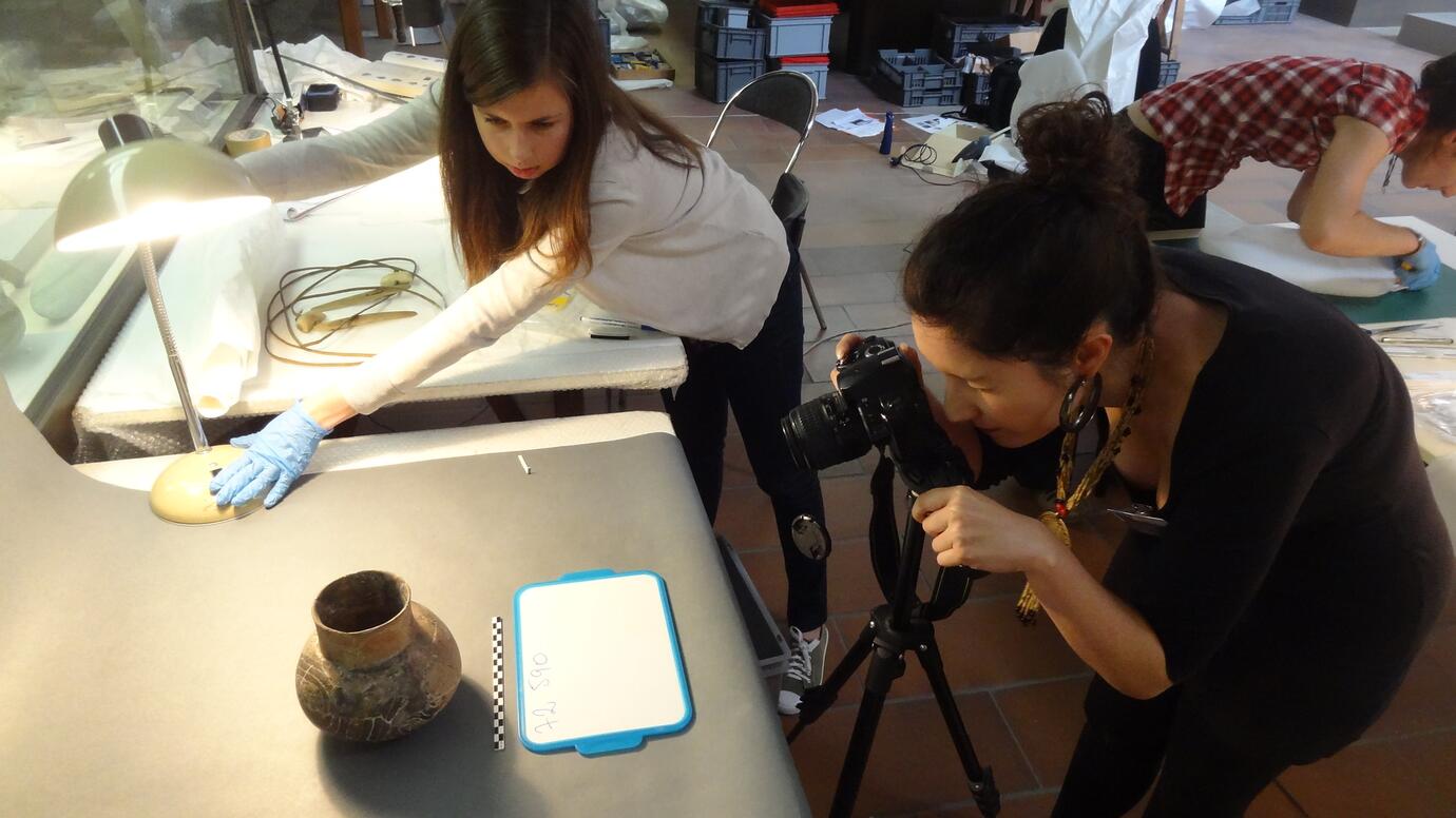 Documentation pédagogique / L'archéologie dans la cité / Trouble dans ...